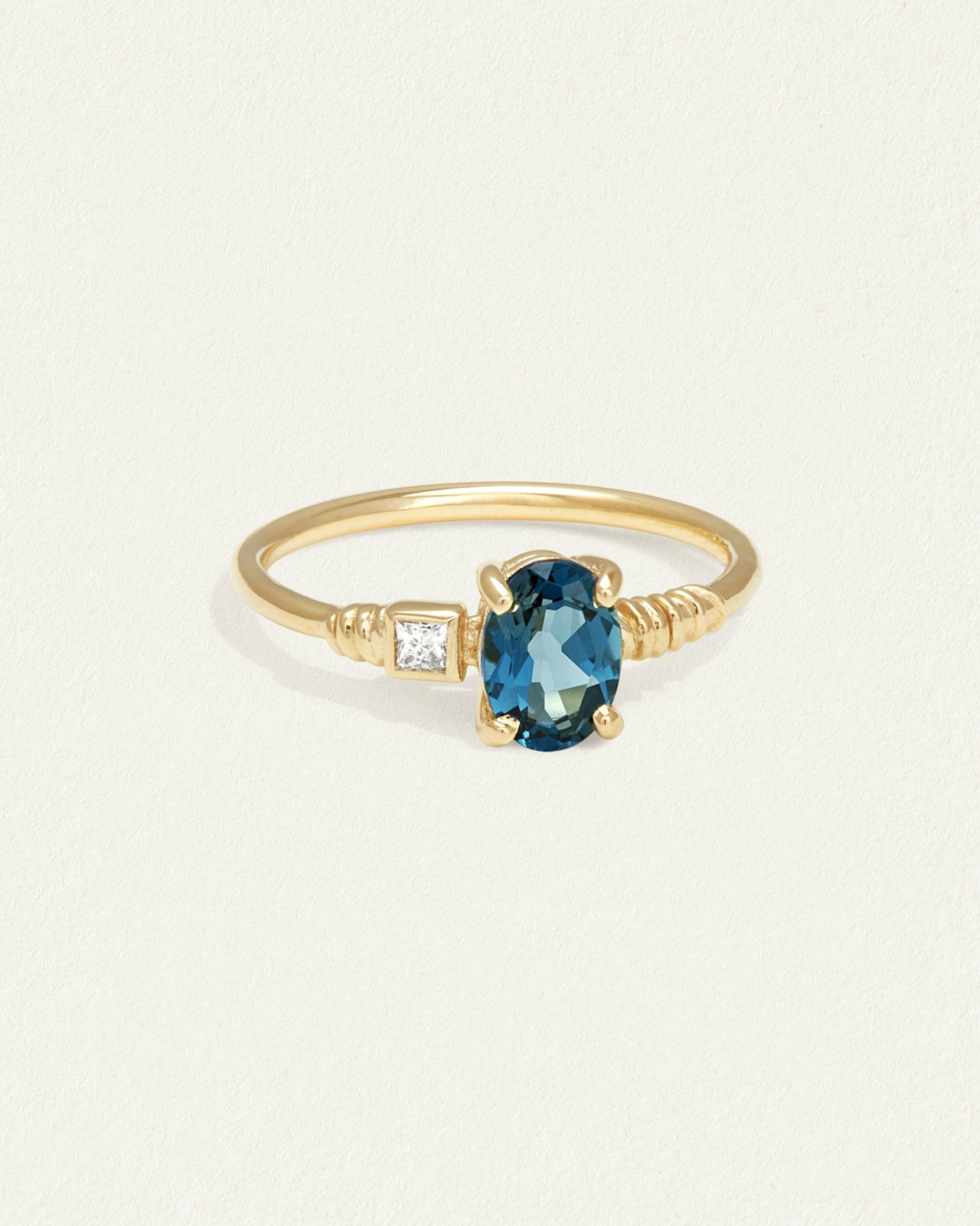Kyri Ring Topaz Diamond Solid Gold – Temple of the Sun Jewellery