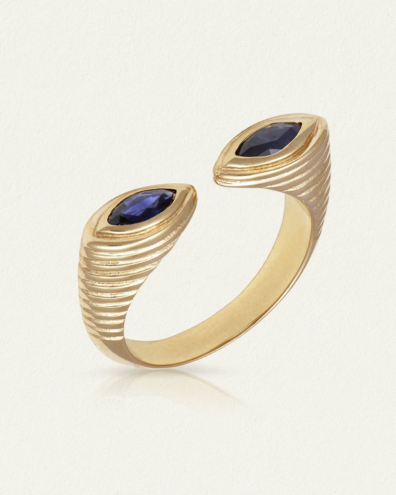 Alibi Ring Blue Sapphire Solid Gold – Temple of the Sun Jewellery